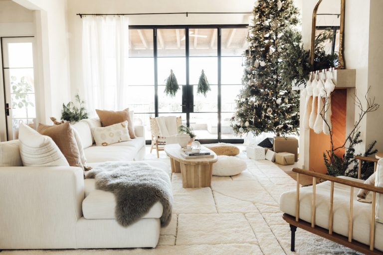 Modern Christmas Decorating Ideas to Transform Your Home in a Flash