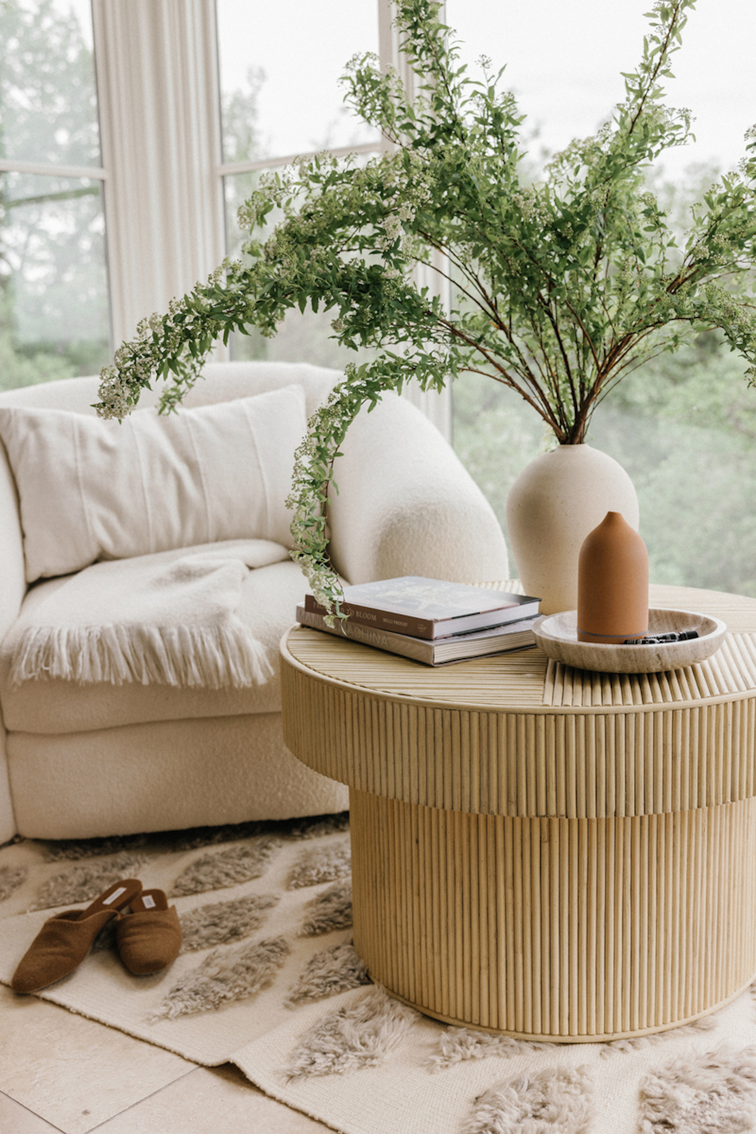 minimalist-coffee-table - Camille Styles