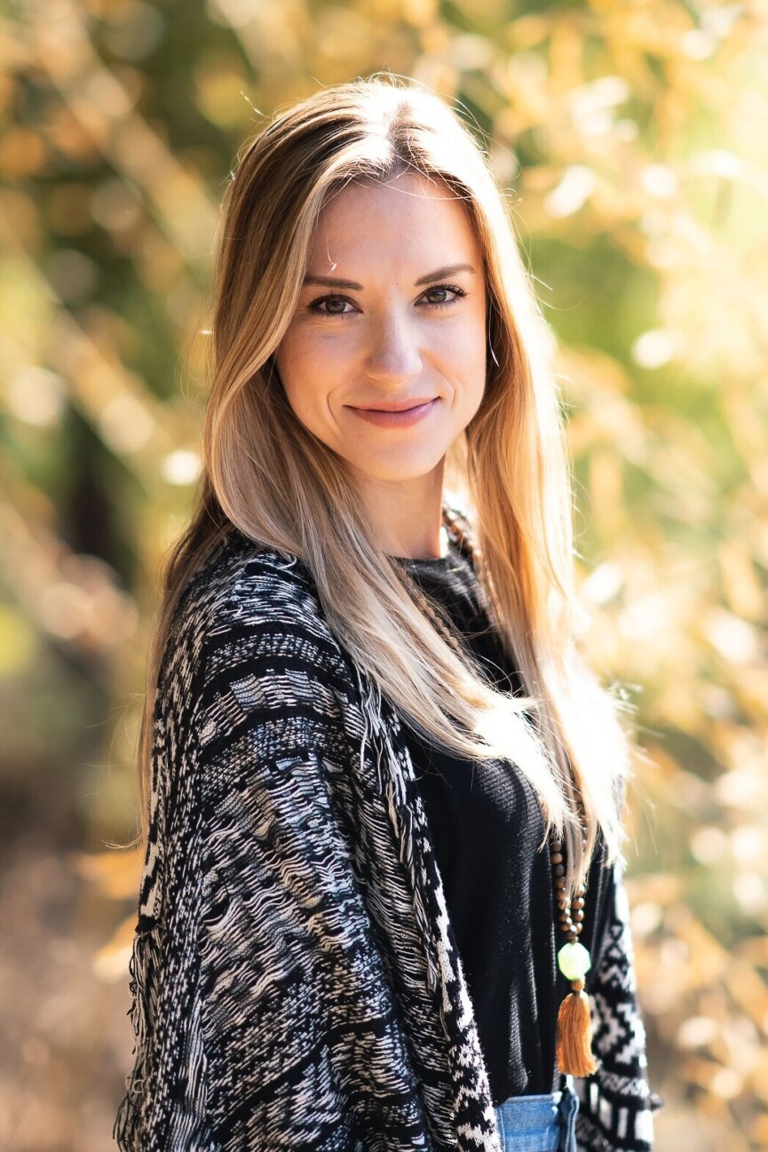 Still Fighting With Your Siblings? A Therapist Shares Her Tips - Camille Styles