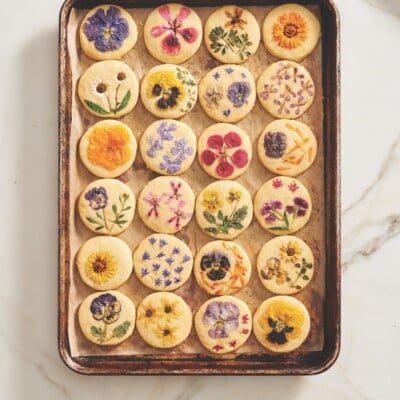 Loria Stern's Shortbread Flower Cookies Are an Artistic Delight