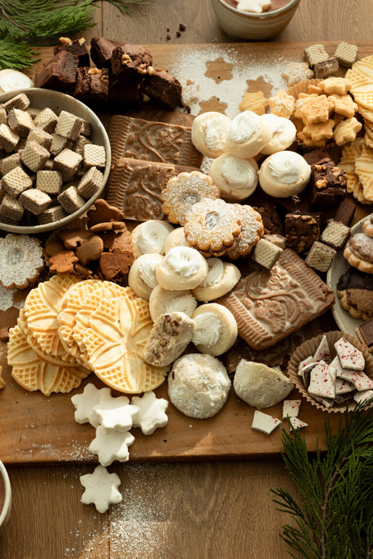 A Cookie Charcuterie Board Is the Ultimate Cozy Dessert