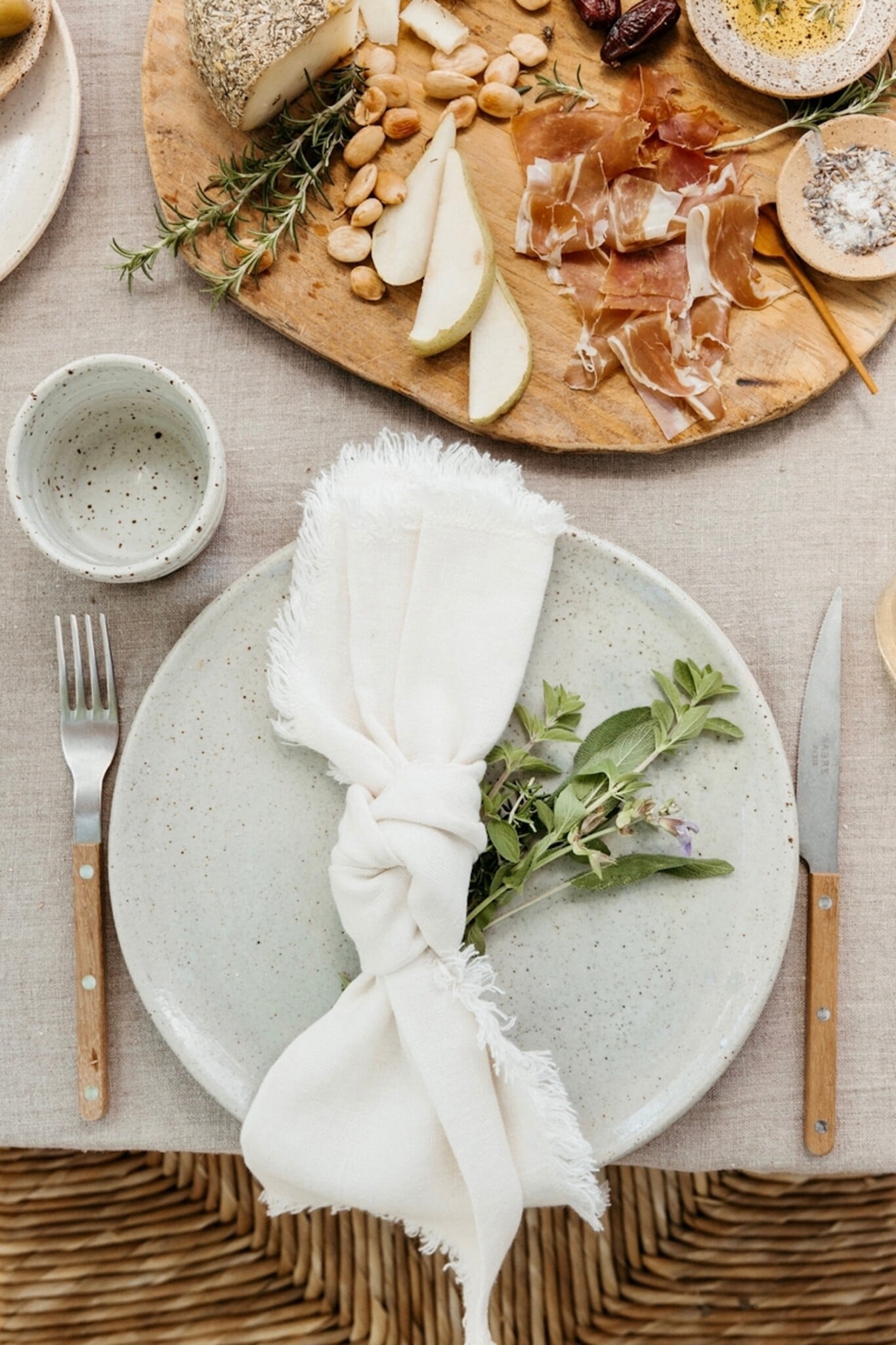 12 Modern Dinnerware Sets for Every Style and Price