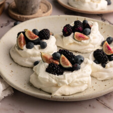 Mini Pavlovas Are the Perfect French-Inspired Dessert for a Party