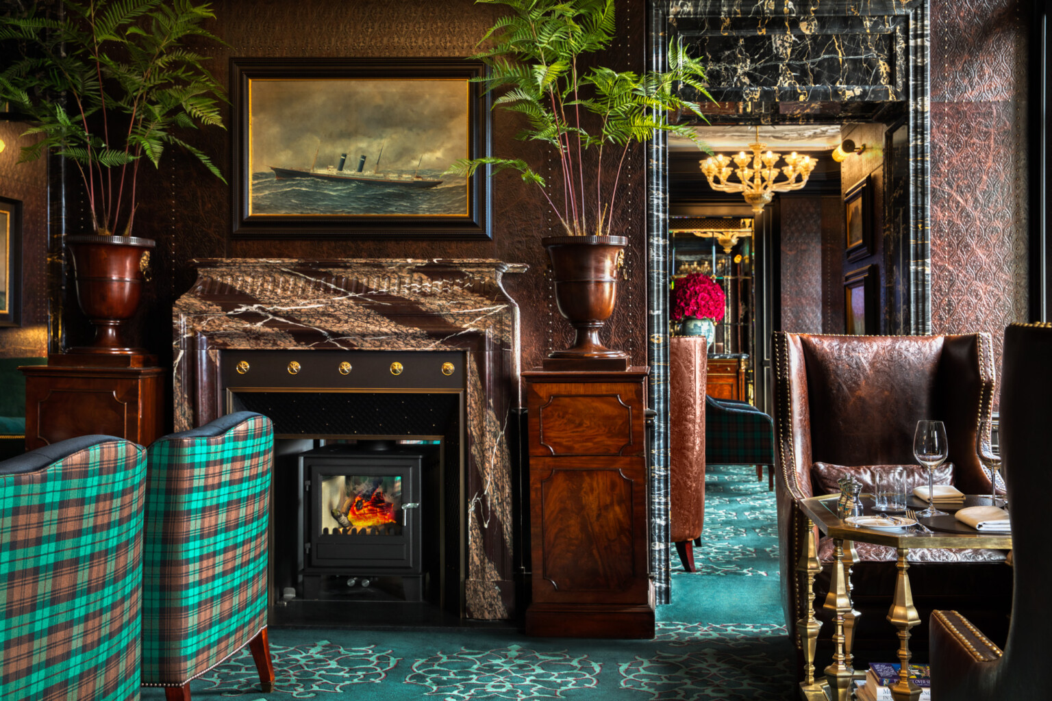 How to Perfect the Library Aesthetic at Home