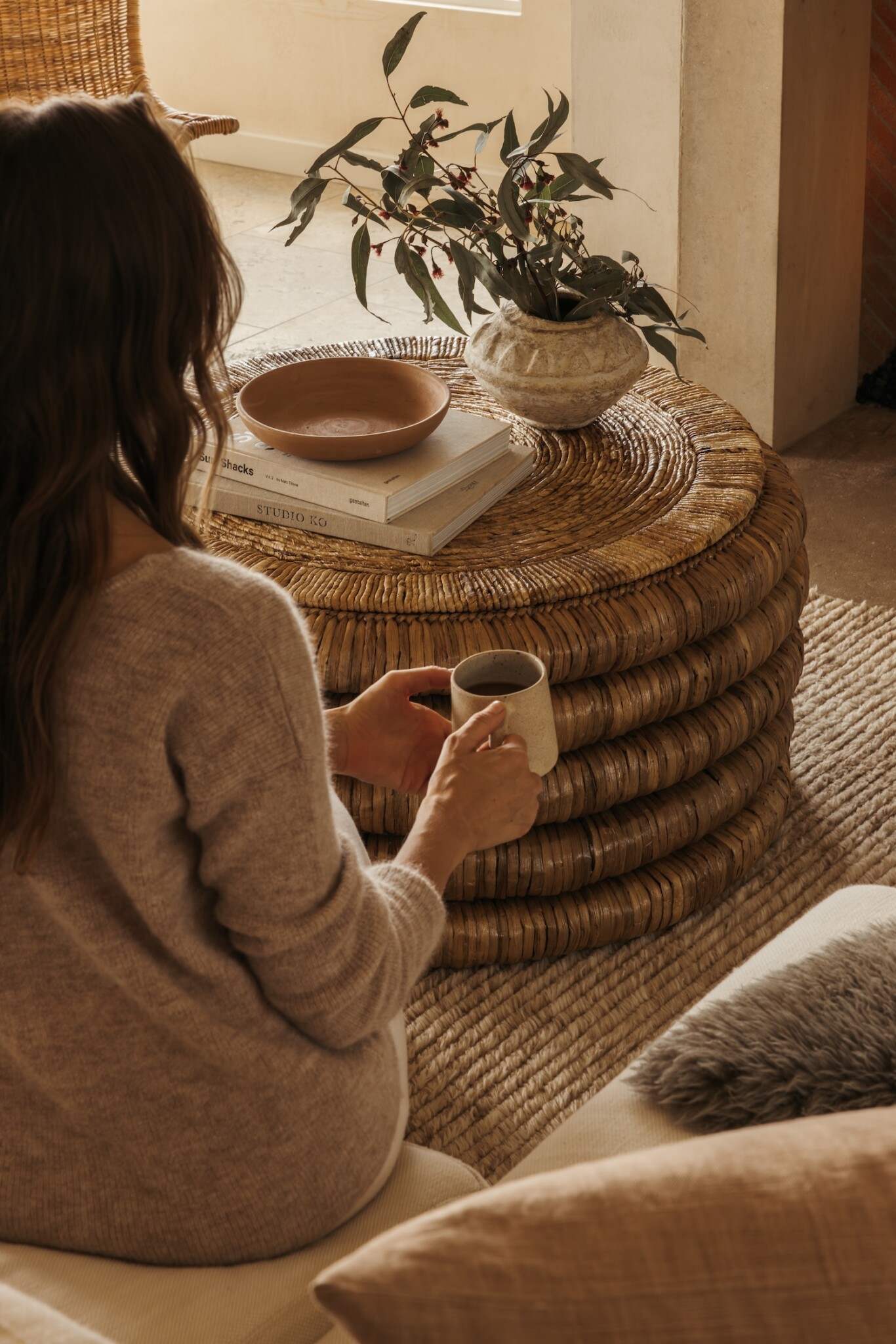 These 5 Living Room Essentials Are In Every Well-Designed Home ...