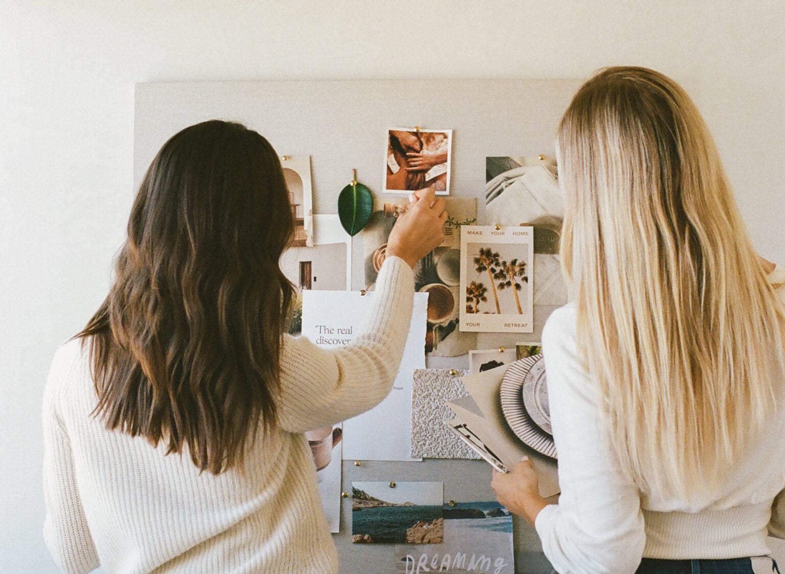 Read the Magazine: Camille Styles EDIT - Camille Styles