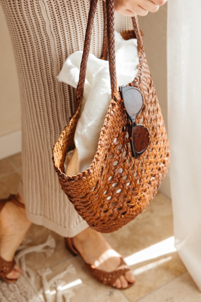 What to Pack: A 10-Piece Beach Vacation Capsule Wardrobe